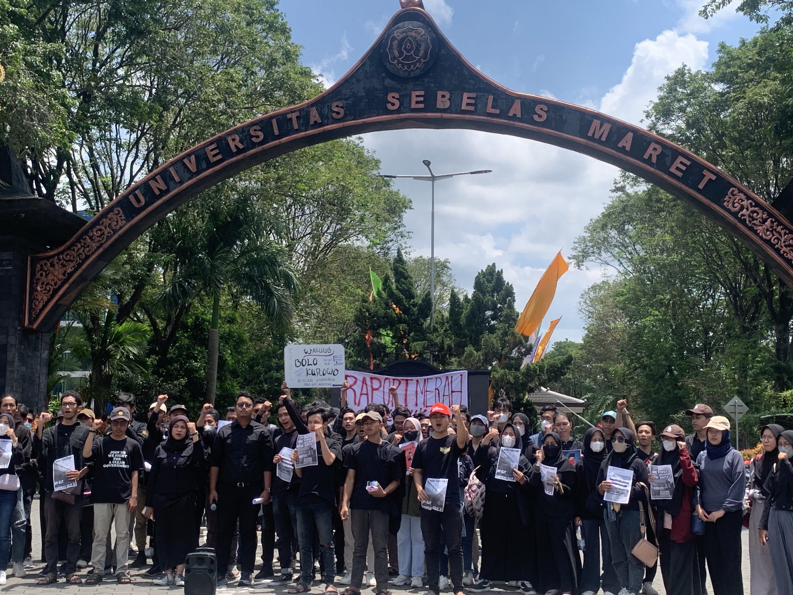 Tujuh Hal Warnai Rapor Merah Rektor UNS Jamal Wiwoho - Saluran Sebelas