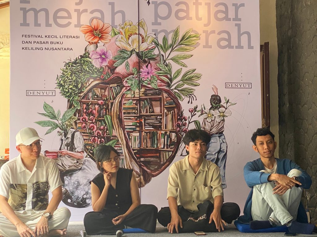 Pasang Surut TikTok dan Toko Buku: Memaknai Literasi secara Penuh ...